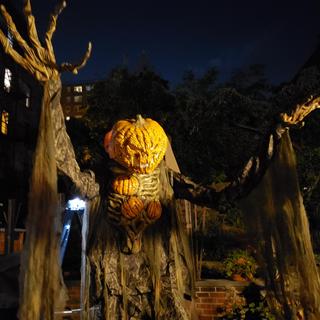 7 Ft. Animated Light-Up Root of Evil Jack-O’-Lantern Tree Monster Halloween Decoration ...