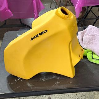 1993 Dr350 Gas Tank