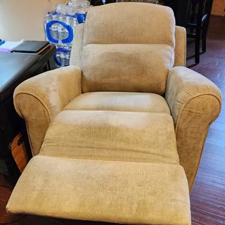 Adele Power Rocker Recliner Raymour Flanigan
