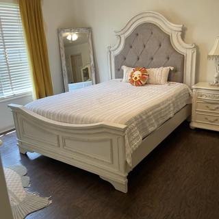 Libbie bedroom set store