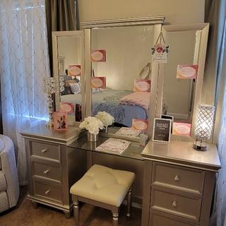 Tiffany 2 pc. Vanity Set Raymour Flanigan