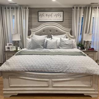 Libbie bedroom set store