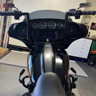 Twin peaks handlebars street glide store